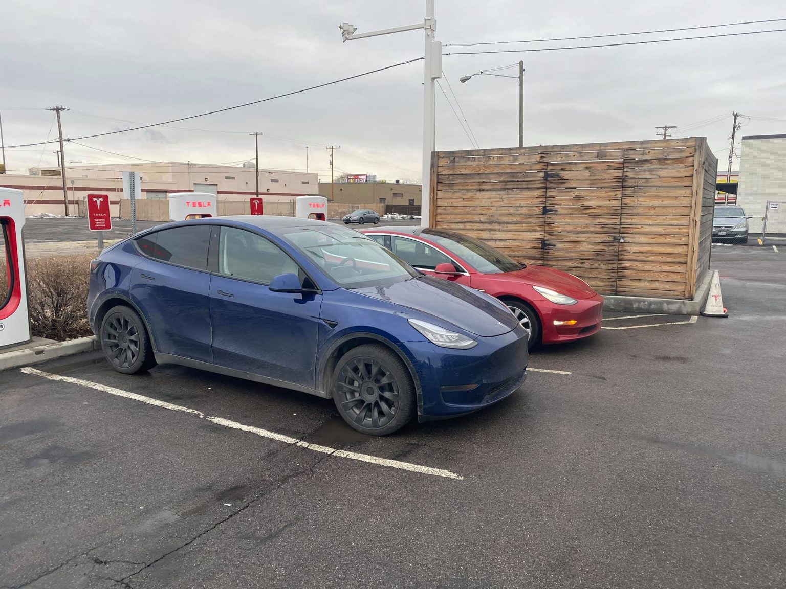 Black Model Y spotted near Canadian border - Drive Tesla