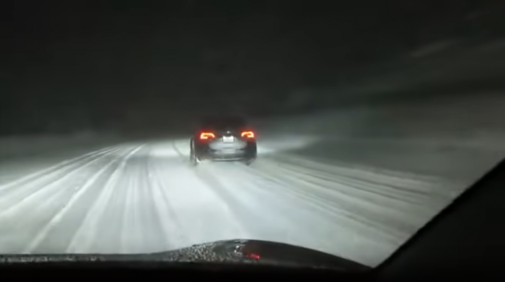 How does Tesla FSD beta handle snowy conditions? [Video] - Drive Tesla