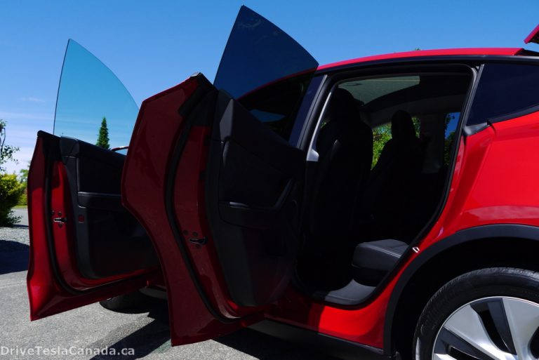 Comprehensive look at the build quality of one of the first Tesla Model ...