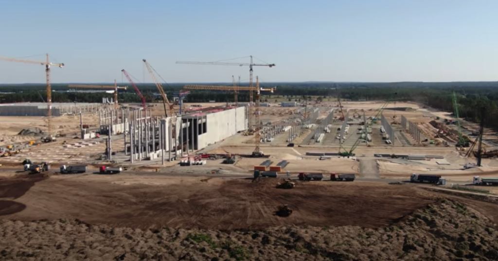 Giga Berlin to begin test production of Model Y Long Range this week ...