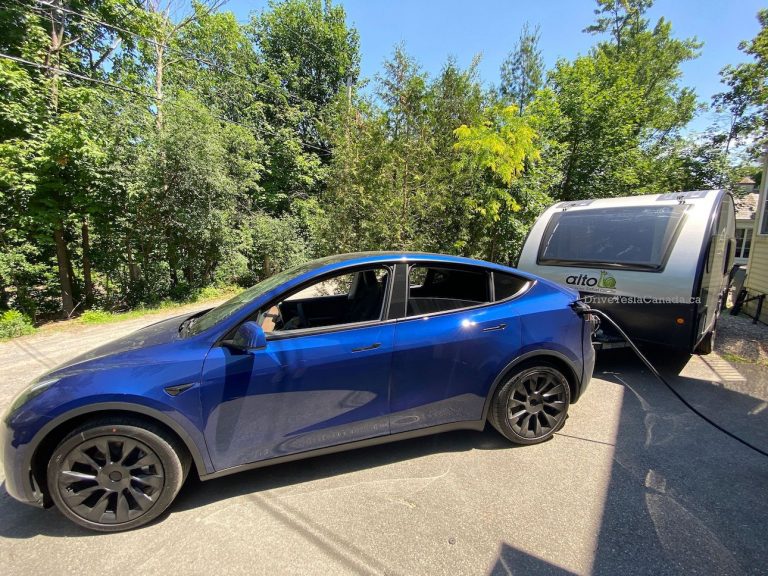 Tesla Model Y spotted with tow hitch - Drive Tesla
