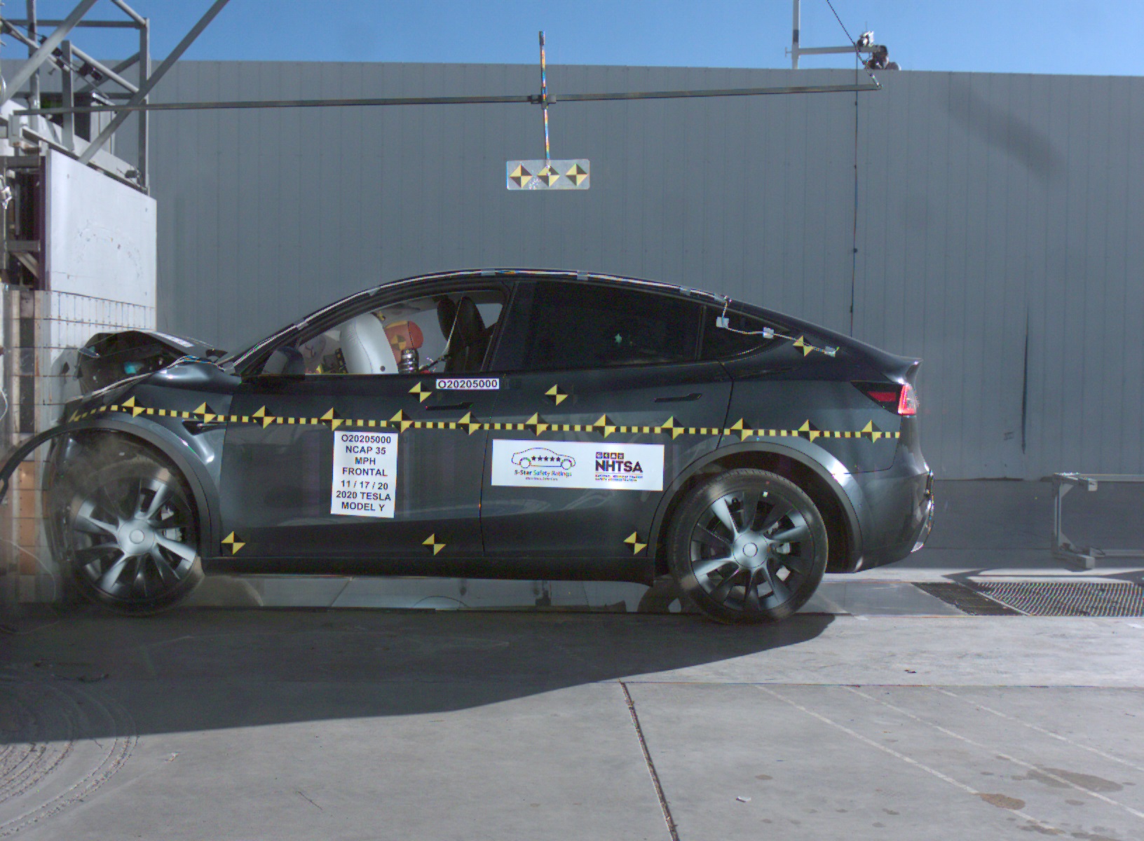 Tesla Model Y Achieves 5 Star Overall Safety Rating From Nhtsa Drive