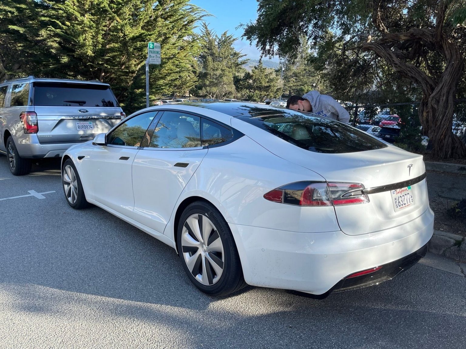 Refresh Tesla Model S spotted giving best view yet of new interior ...