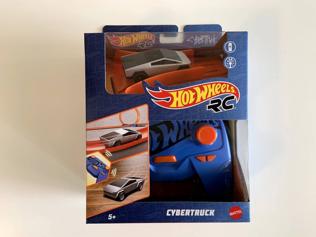 Hot Wheels releases new 1:64 scale Tesla Roadster - Drive Tesla
