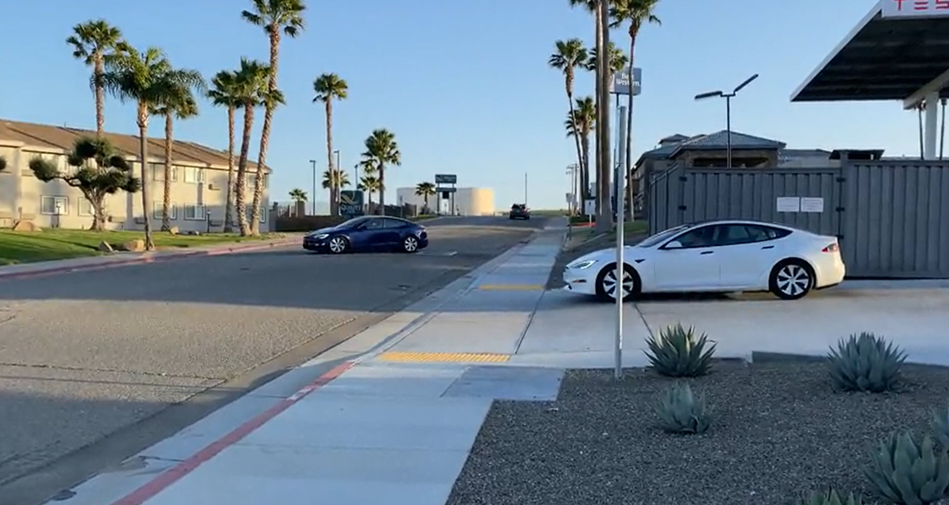 Refresh Tesla Model S 'Smart Shift' u-turn and acceleration seen in new ...