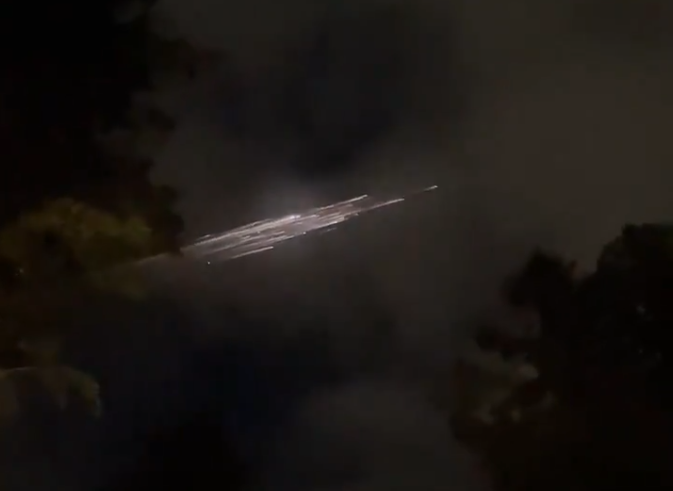 SpaceX Falcon 9 rocket lights up Pacific Northwest sky - Drive Tesla