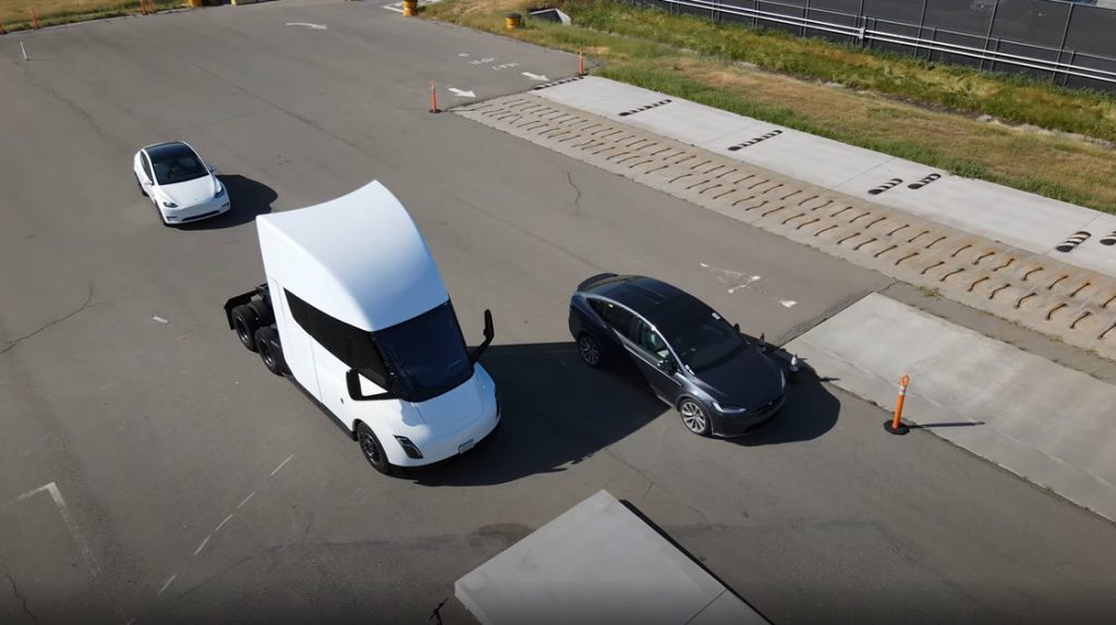 Tesla Model S tow hitch hinted in Design Studio source code - Drive Tesla