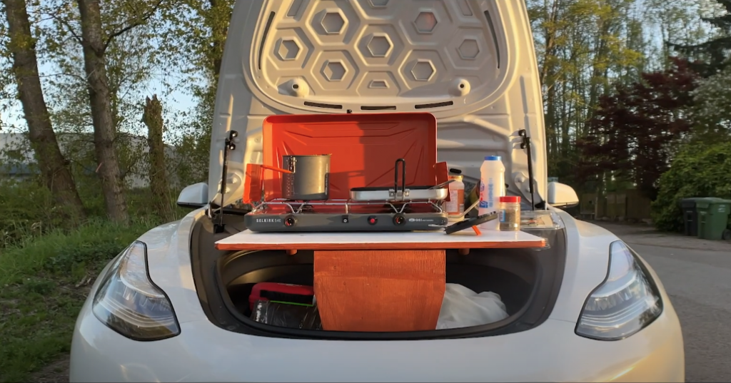 DIY frunk table makes the perfect Tesla Model 3 camp kitchen [Video ...