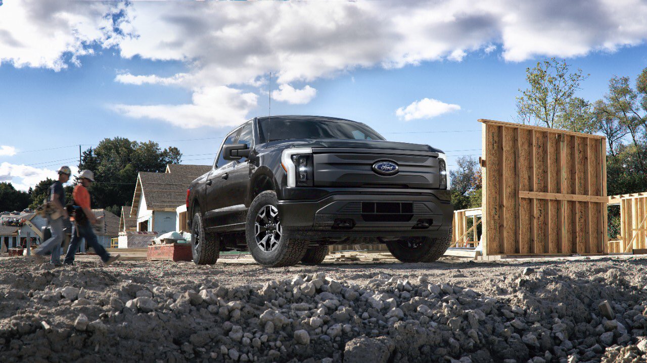Ford announces base F-150 Lightning Pro targeted at commercial buyers ...
