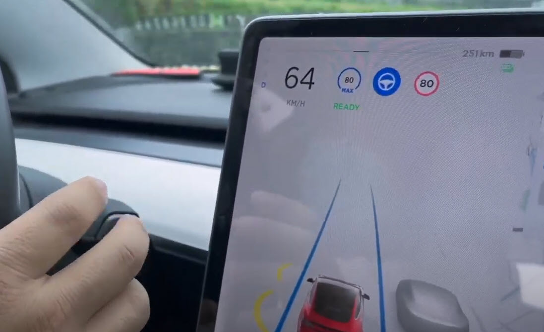 Tesla completes OTA software update for 300K cars in China to resolve ...