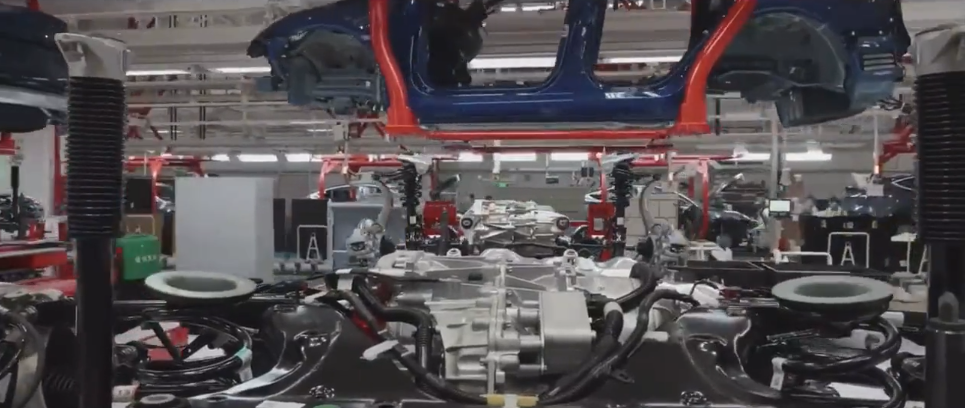 Take a look at the amazingly complex Model Y production lines inside ...