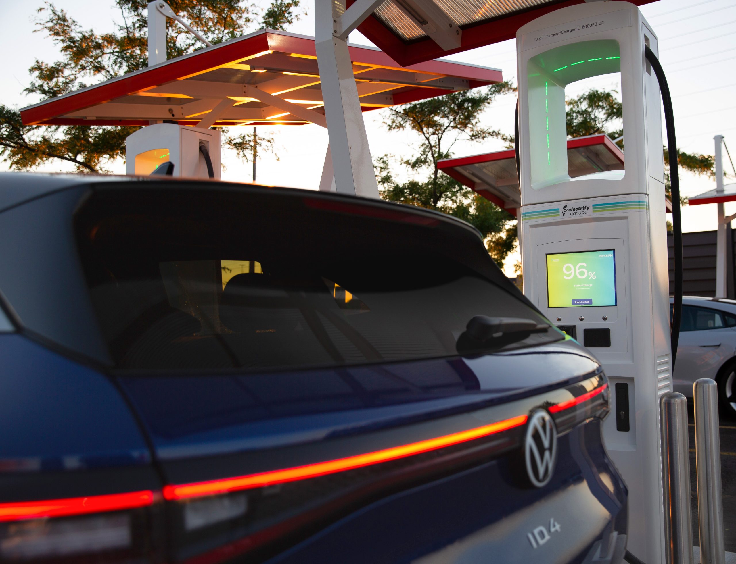 Volkswagen ID.4 buyers to get 3 years of free charging with Electrify ...