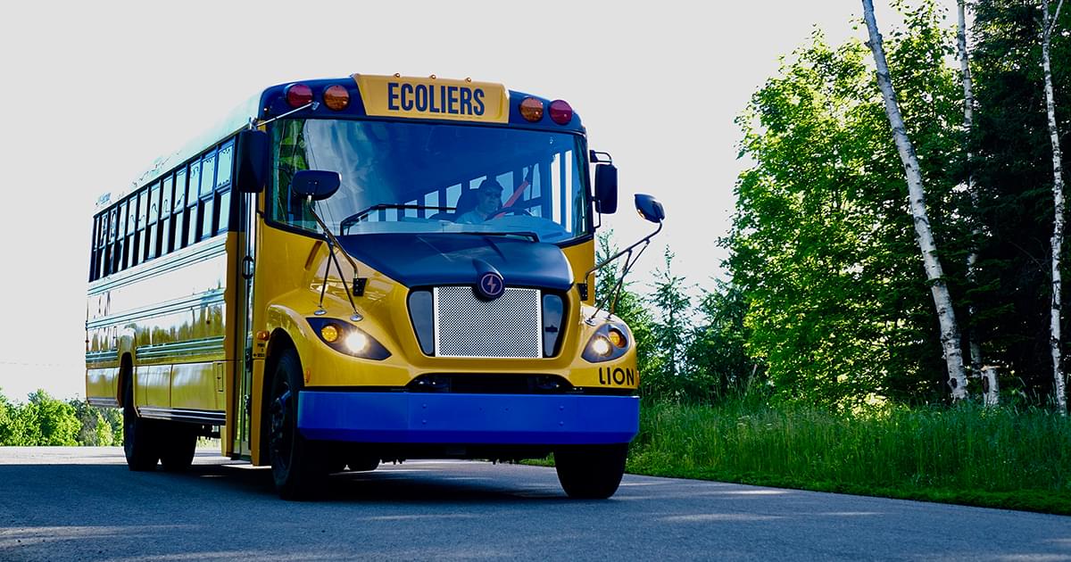 Quebec's Lion Electric receives a 200 bus order from Langs Bus Lines ...