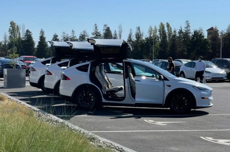 Tesla kicks off refresh Model X deliveries in Fremont [Update] - Drive ...