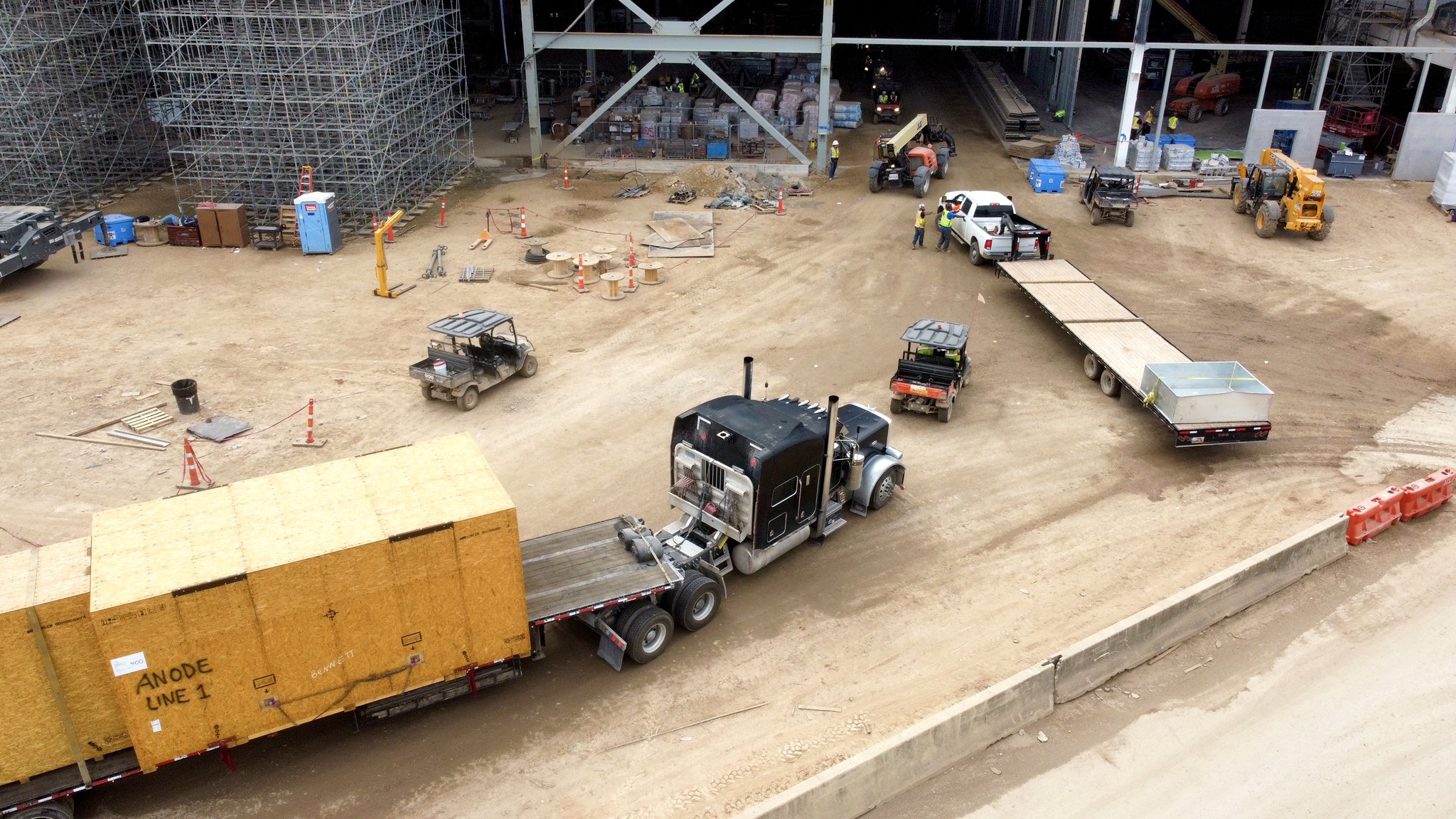 Tesla 4680 battery cell production line equipment arrives at Giga Texas ...