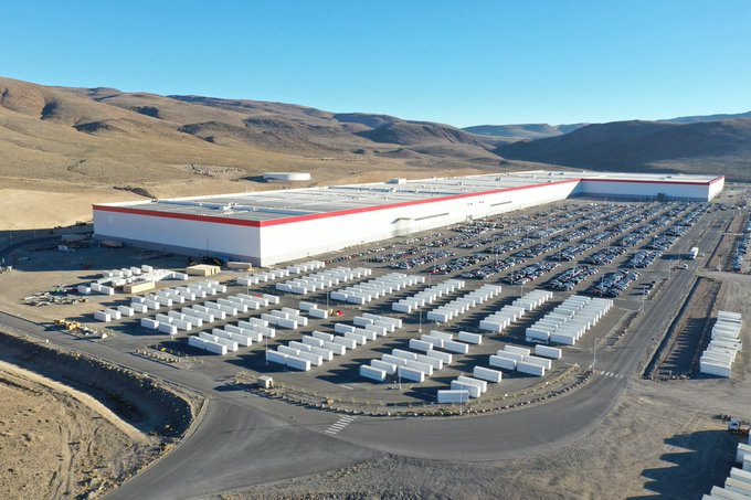 Over $300 million worth of Tesla Megapacks waiting to be delivered at ...