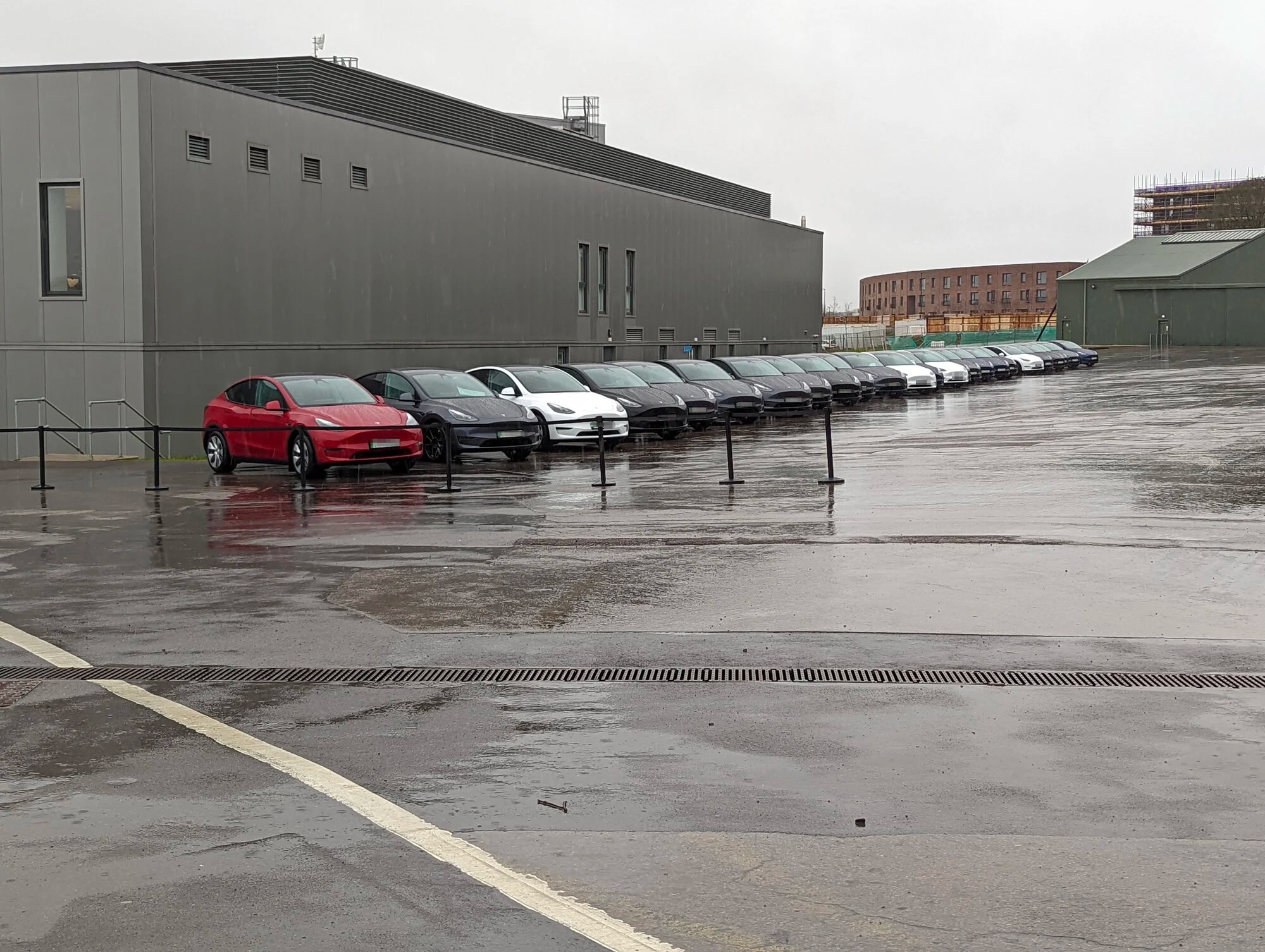 Tesla Model Y deliveries in the UK begin, more special delivery events ...