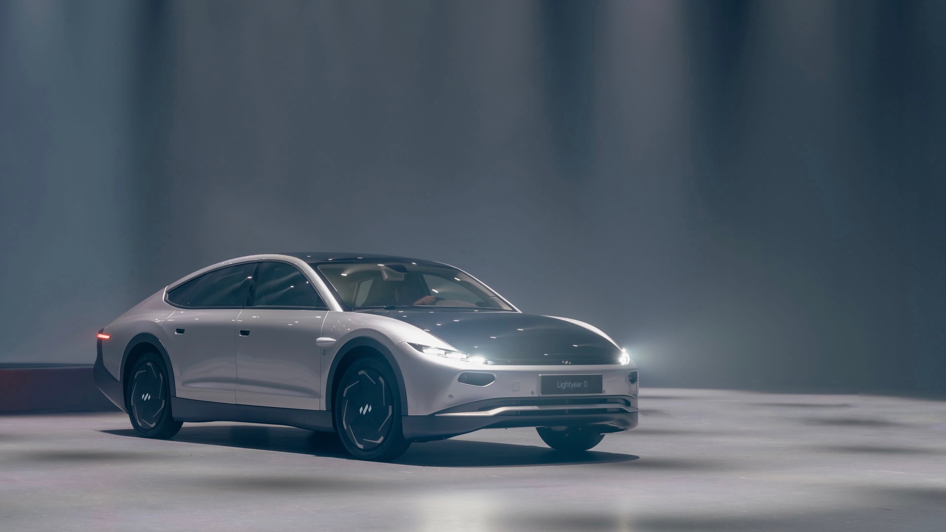 Lightyear claims most efficient powertrain for its $263,000 solar ...