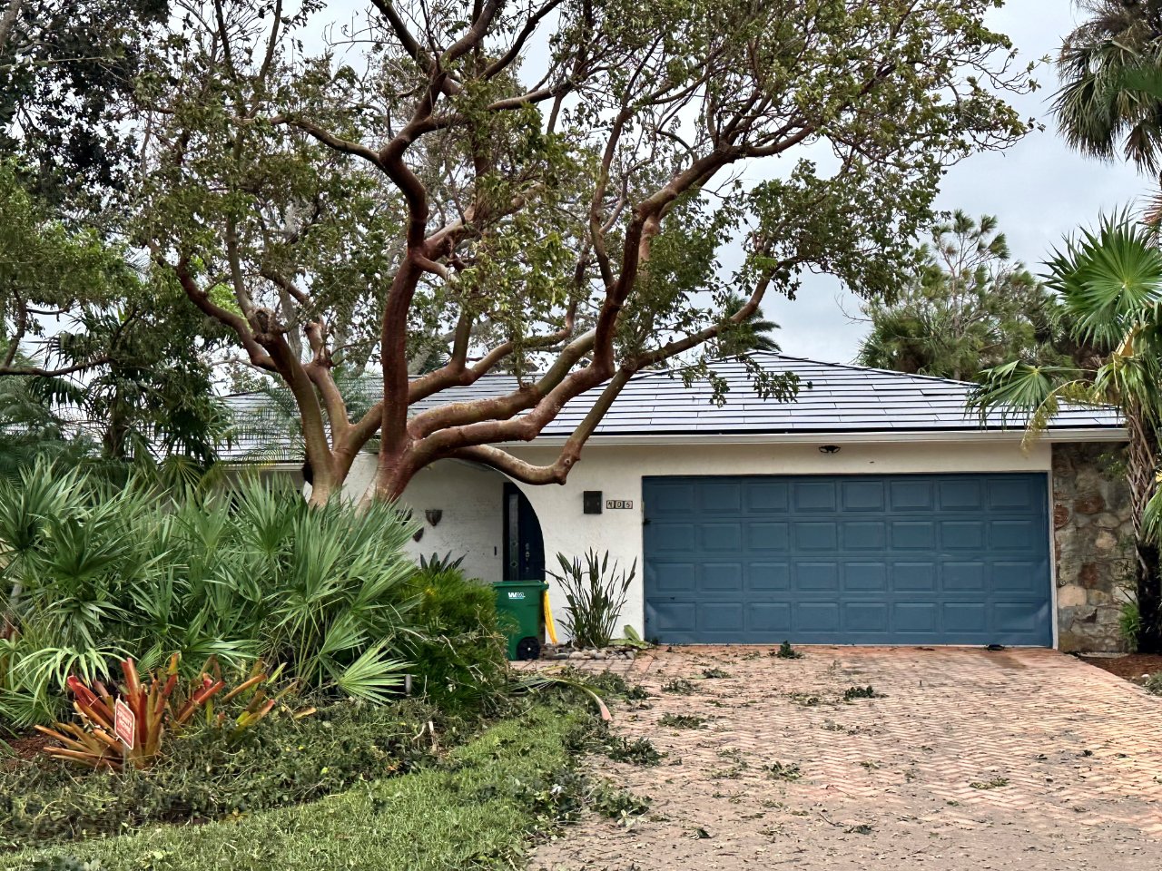 Hurricane Ian no match for Tesla Solar Roof and Powerwall - Drive Tesla