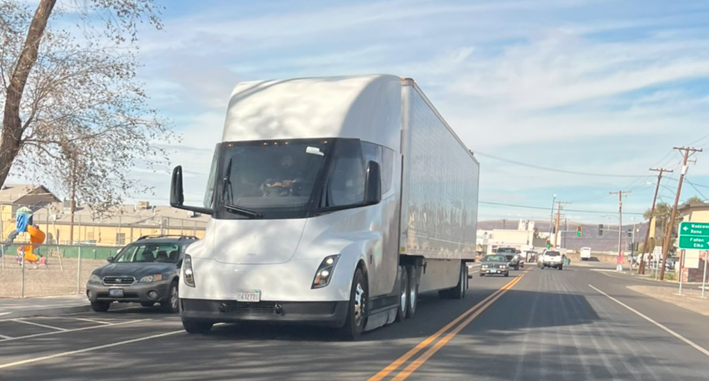 Tesla Semi shows off impressive acceleration in final testing ahead of ...