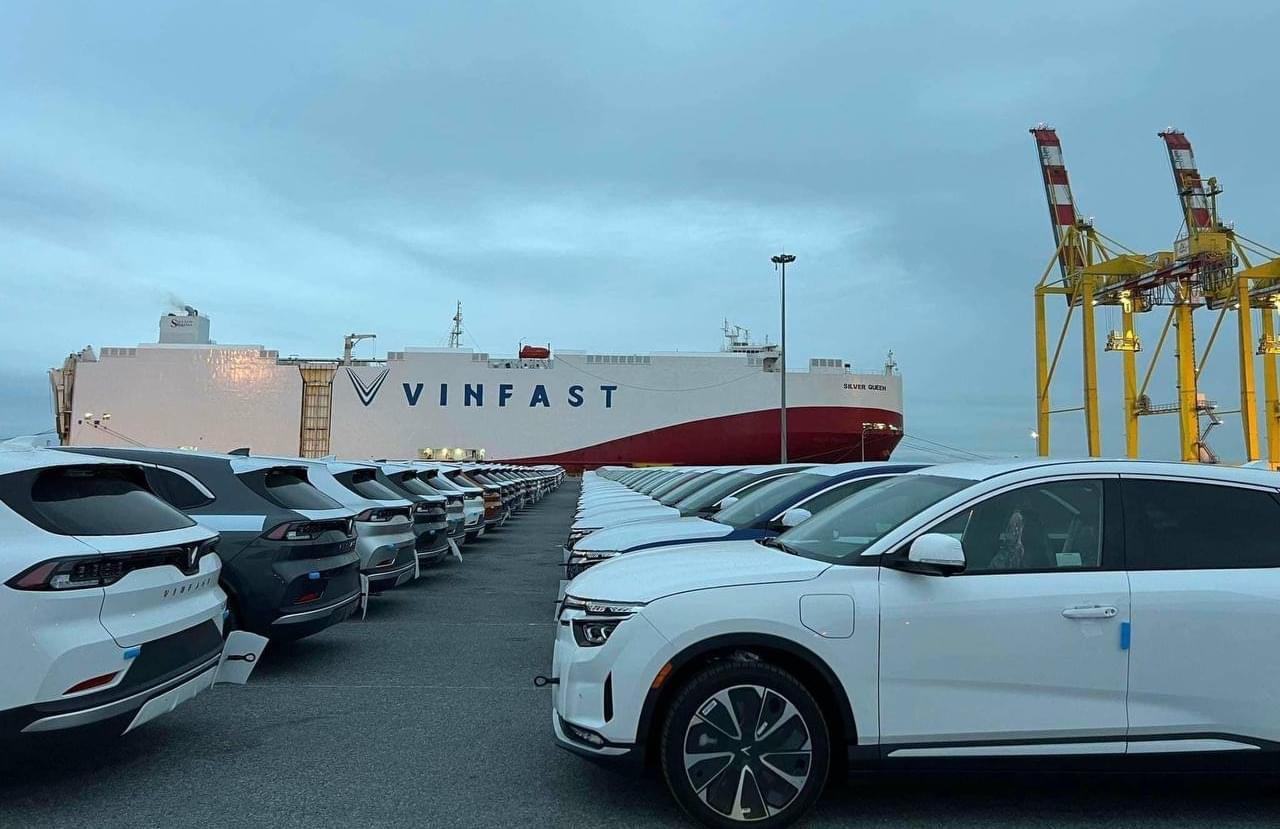 VinFast ships 999 VF8 SUVs to the US for first deliveries - Drive Tesla