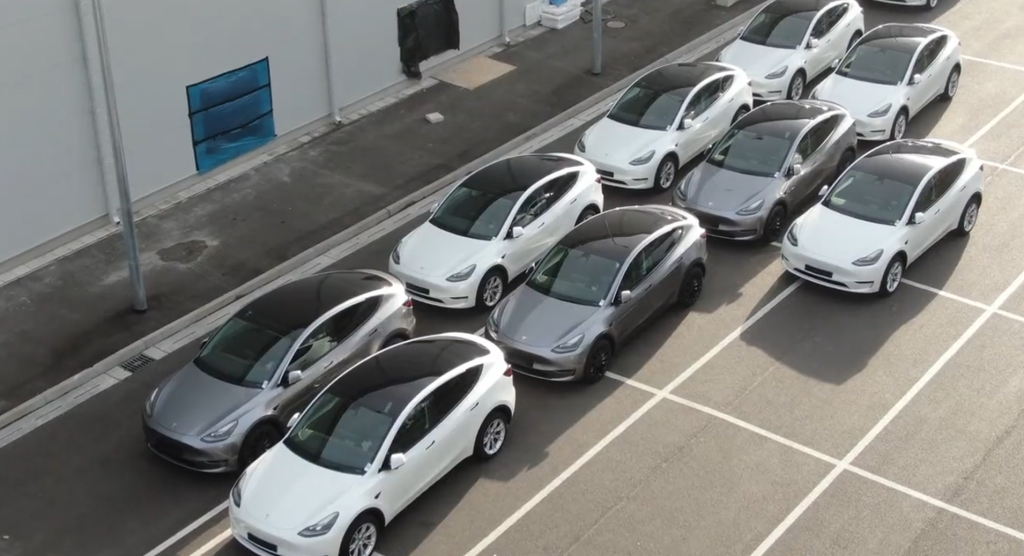 Quicksilver Tesla Model Ys spotted outside Giga Berlin [Video] - Drive ...