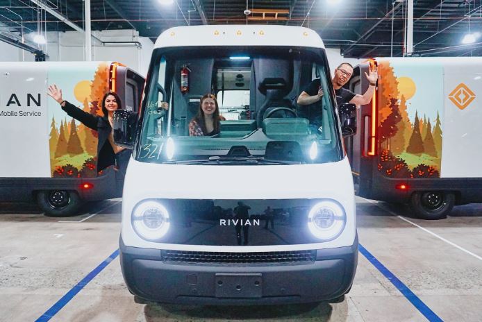 Rivian expands its service fleet to now include over 200 vans and 100 ...