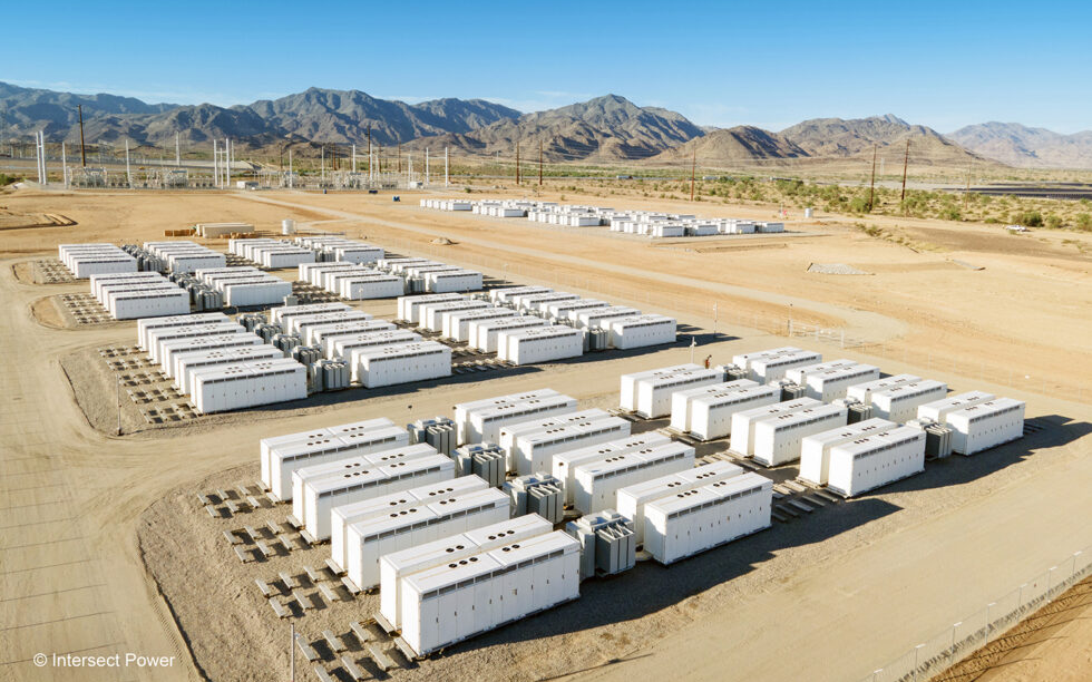 Tesla gets massive 15.3GWh Megapack contract from Intersect Power ...