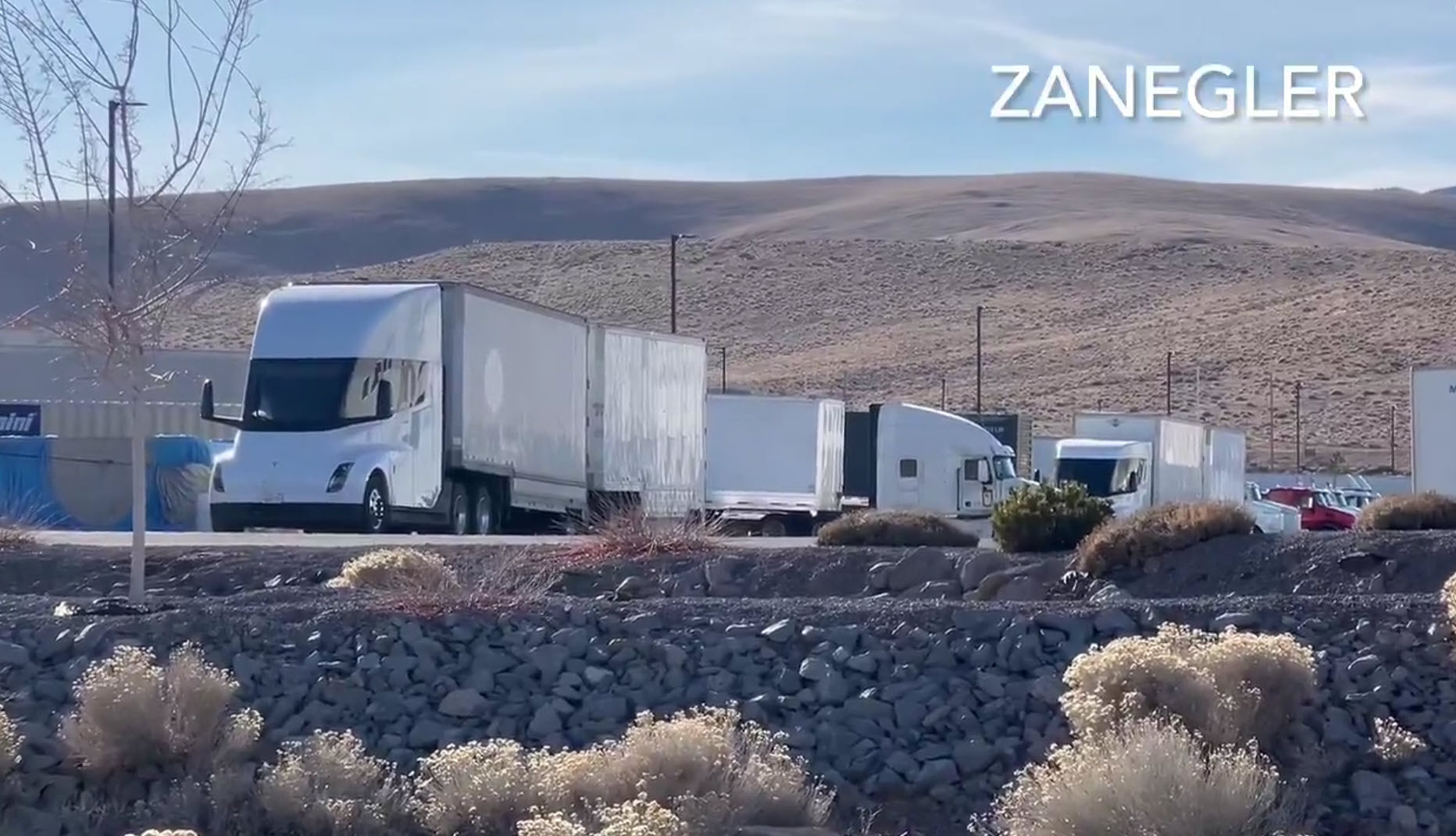 Tesla Semis spotted towing tandem trailers for first time - Drive Tesla