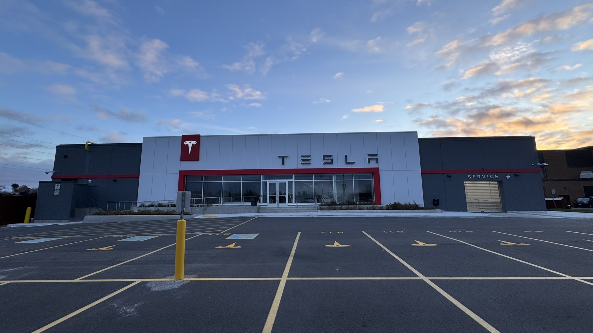 Over 80 Teslas damaged in Hamilton, Ontario - Drive Tesla