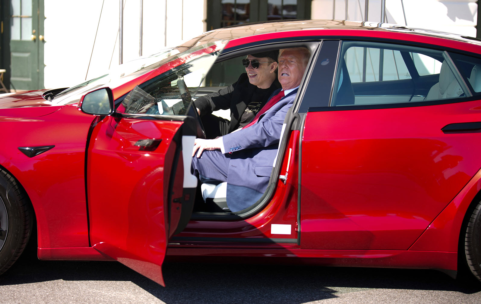 Trump May Sell His Tesla Model S Amid Elon Musk Feud - Drive Tesla