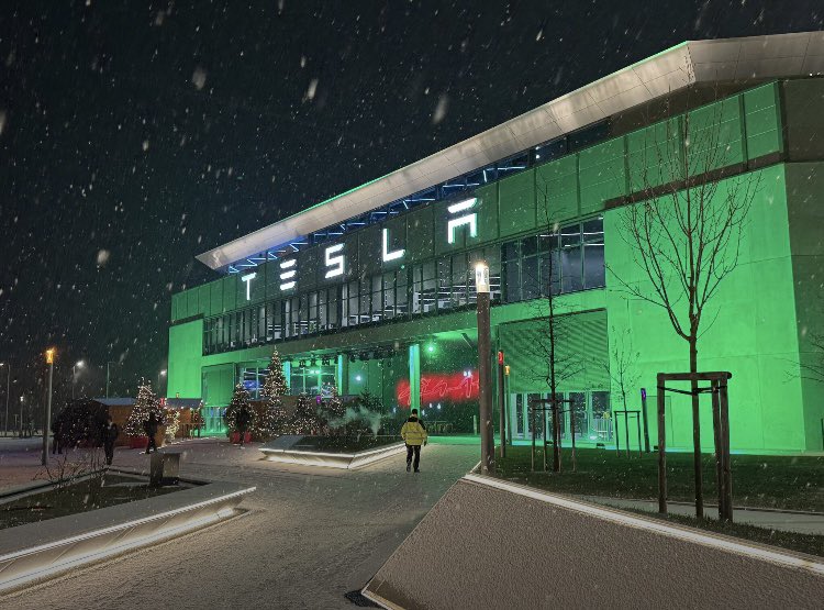 Tesla gives Giga Berlin employees a 4% pay raise - Drive Tesla